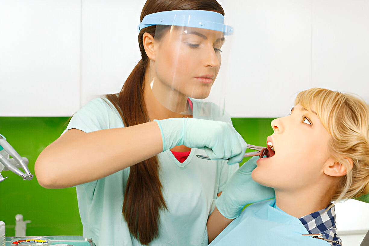 What to Expect During and After a Tooth Extraction in Taylor, TX